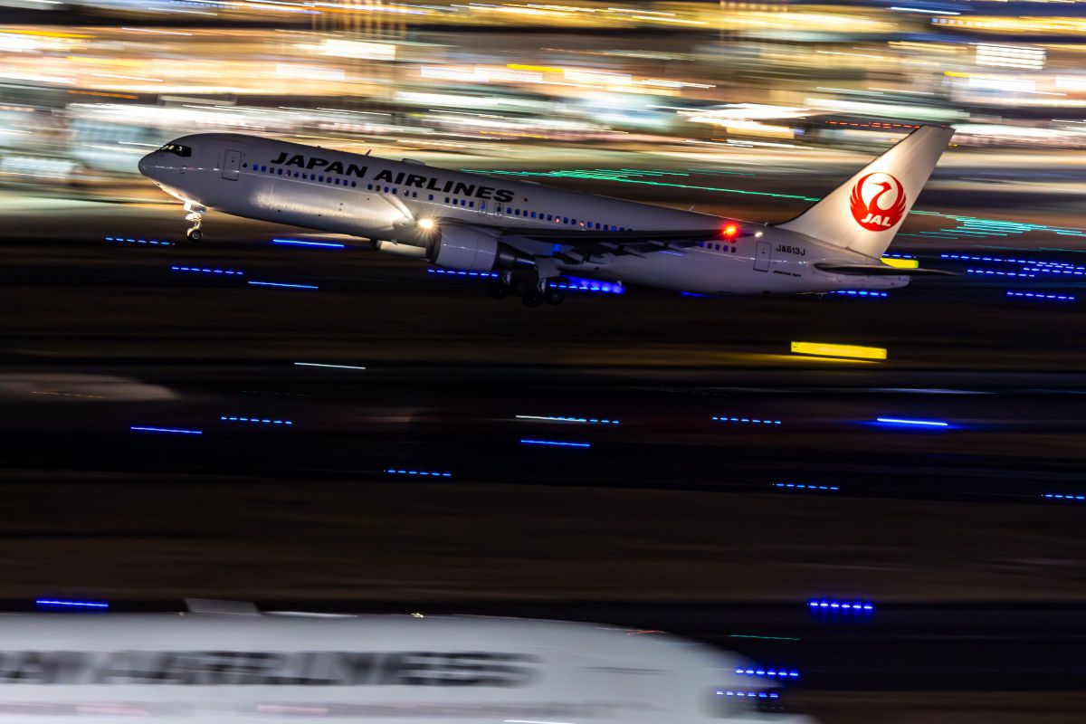 すれ違いJAL | GANREF