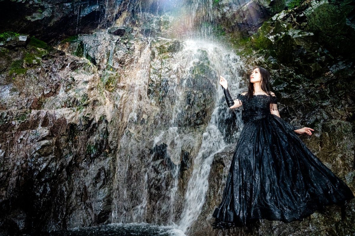 beam of light | GANREF