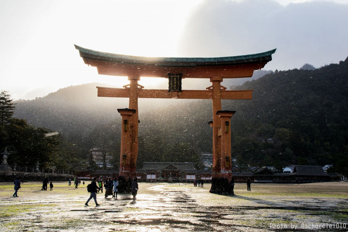 Gate to sacred area | GANREF