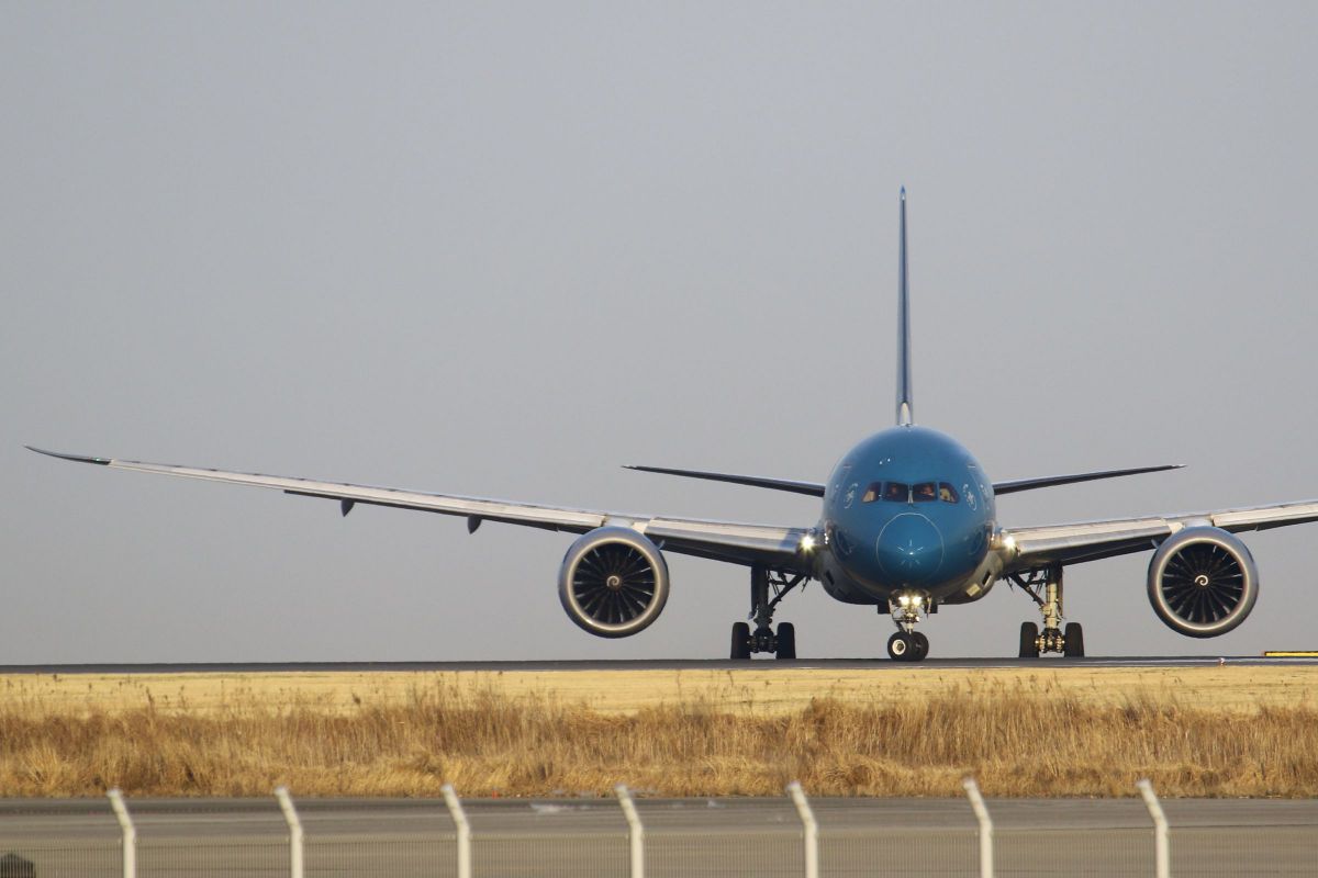 VN-A861_VN385_B789_HND-HAN | GANREF