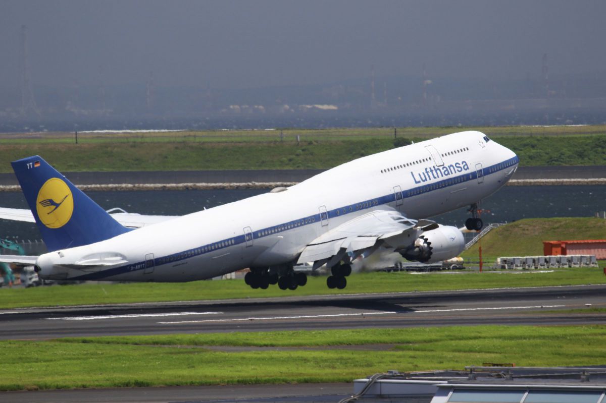 D-ABYT_B748_LH717_HND-FRA | GANREF
