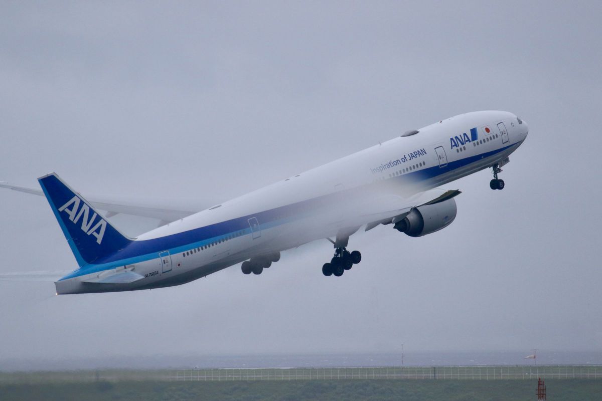 JA790A_B733_NH112_HND-ORD | GANREF