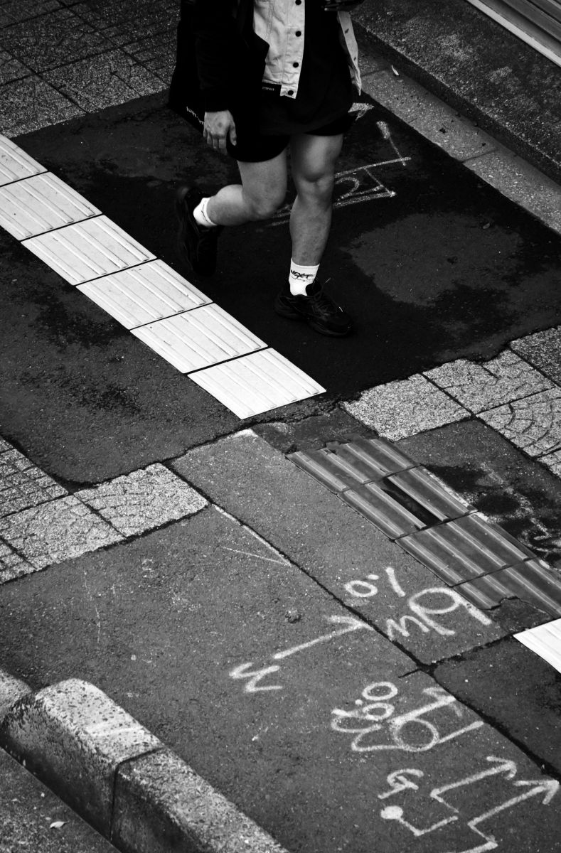 通りの人々 51 | GANREF