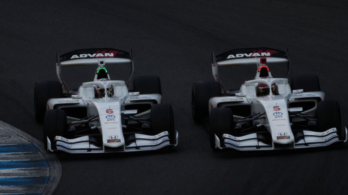 Side by side | GANREF