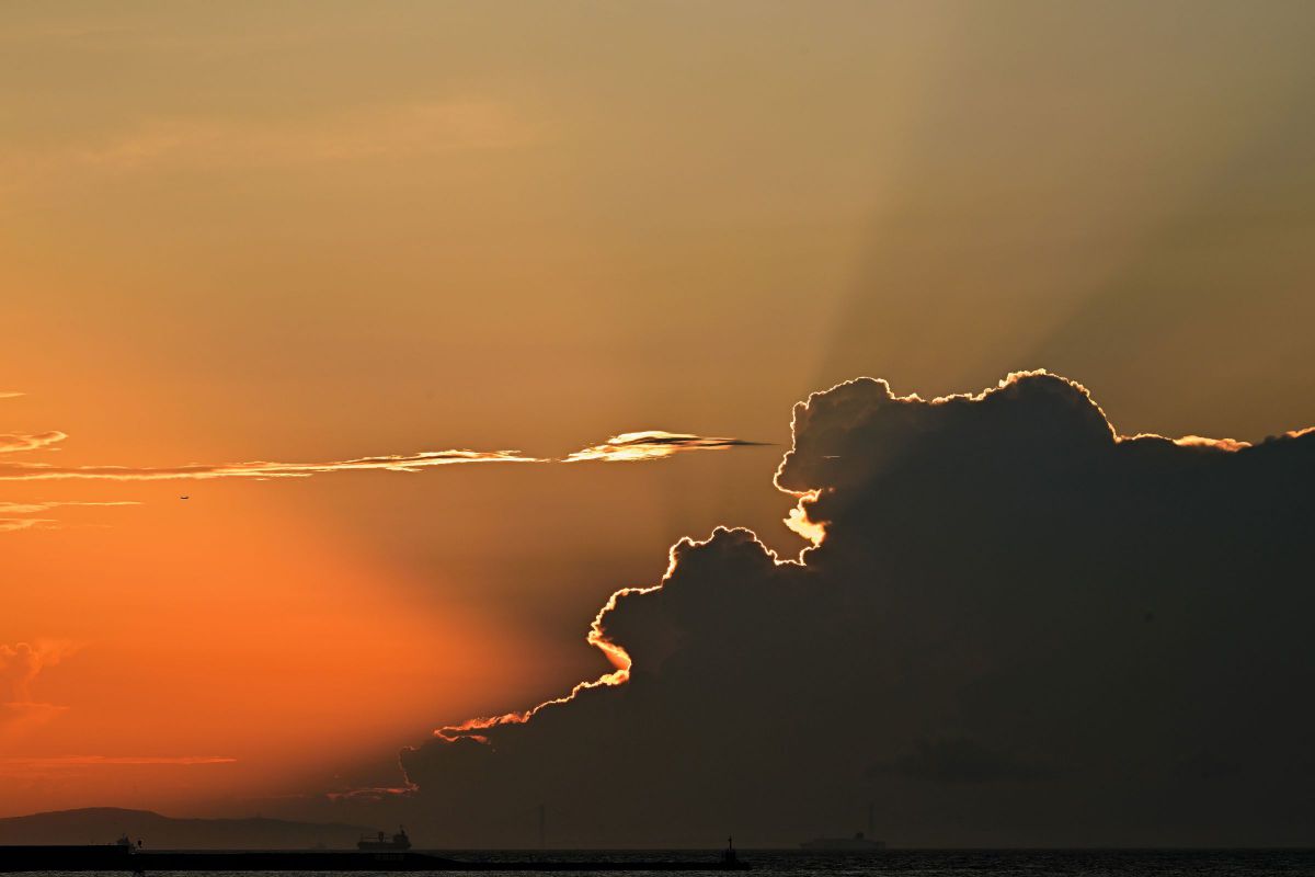 SF・巨大雲現る | GANREF