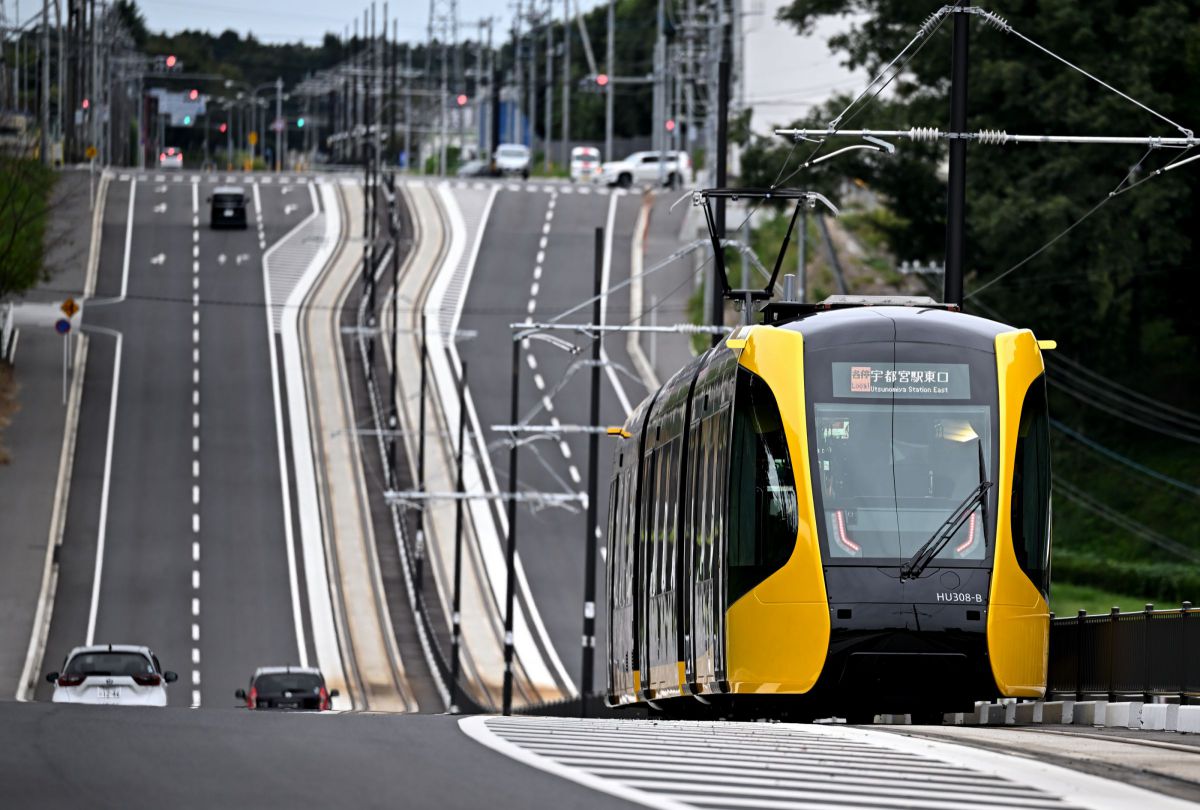 宇都宮ライトレール LRT 谷を越えます🚋 | GANREF