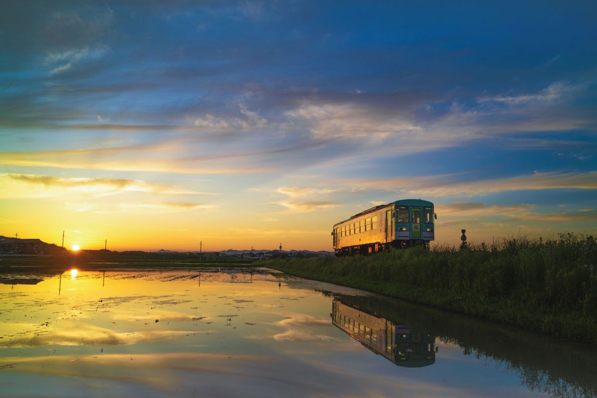 水田と夕日 | GANREF