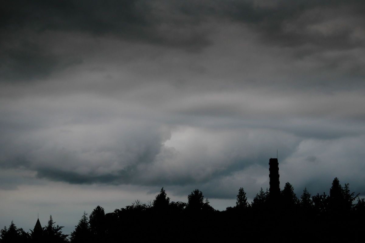 Strange clouds | GANREF