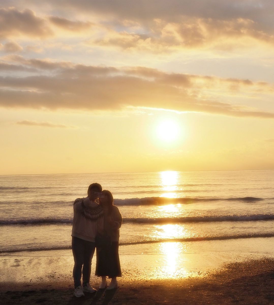 Sunset Love | GANREF