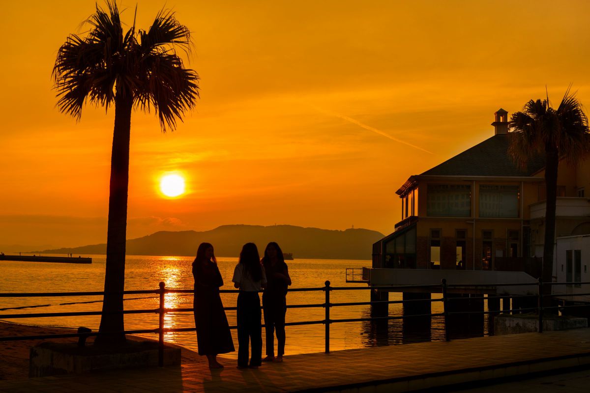 sunset beach | GANREF