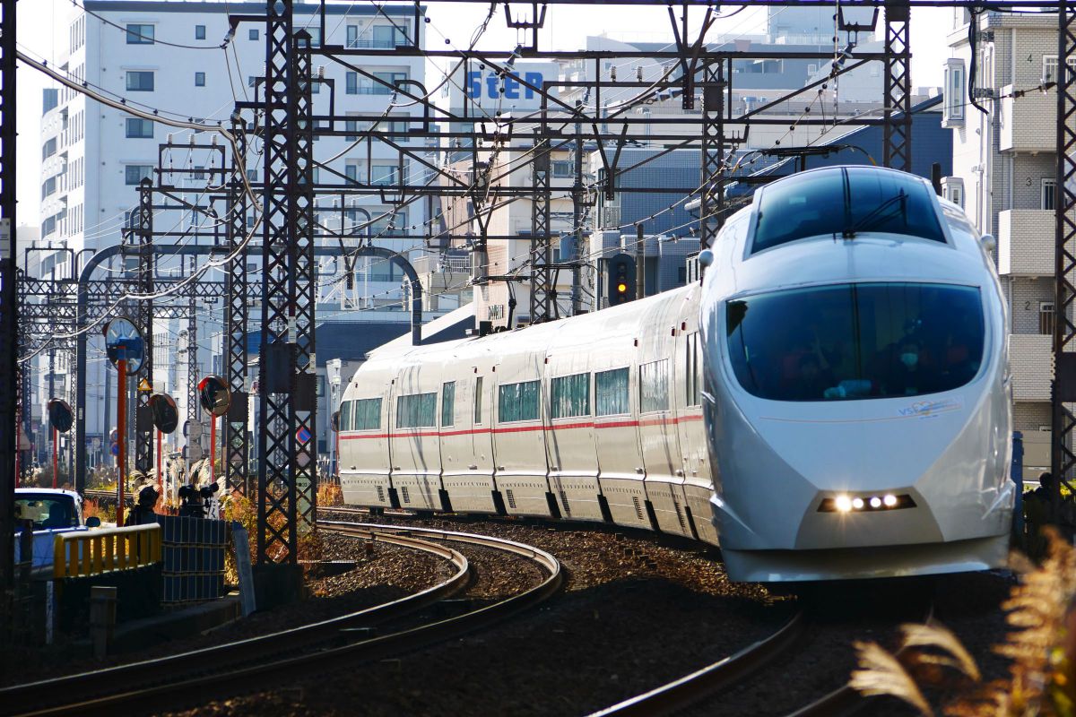 Last Romance | GANREF