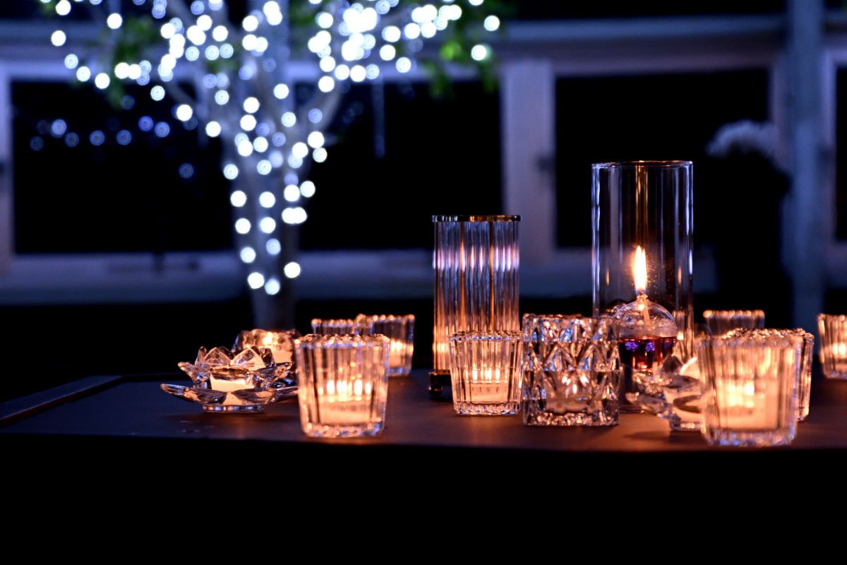 LEDに照らされて | GANREF