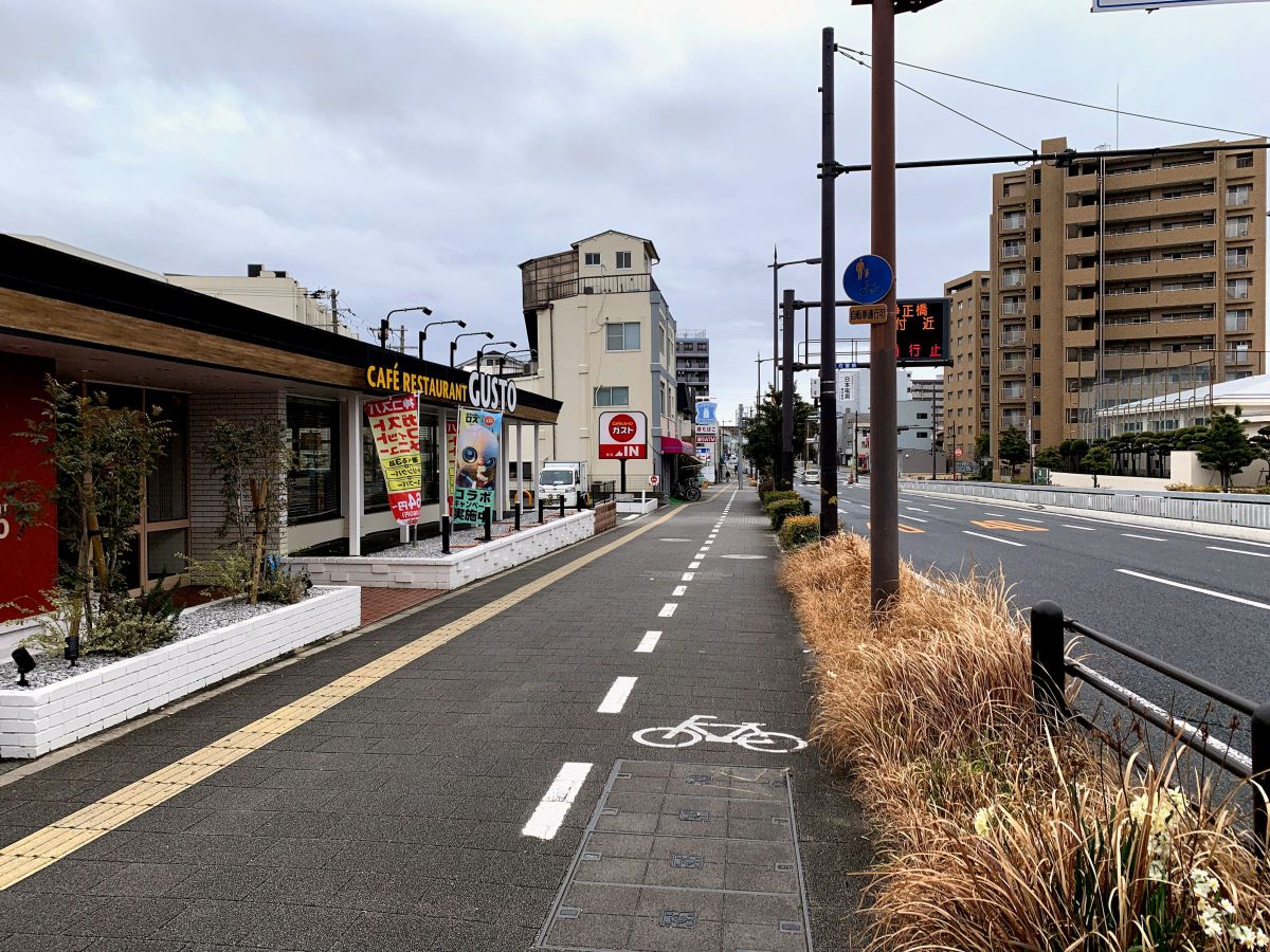 A long and straight gentle slope. | GANREF