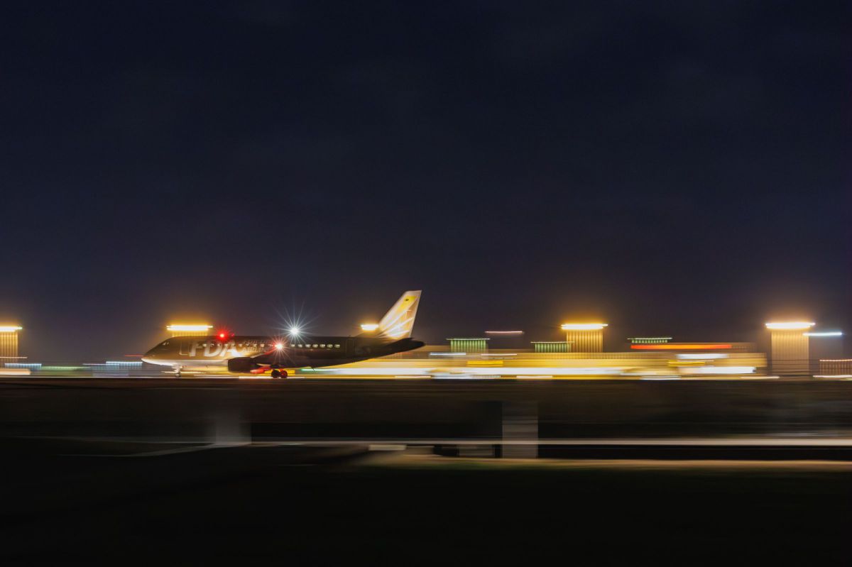 light trail | GANREF