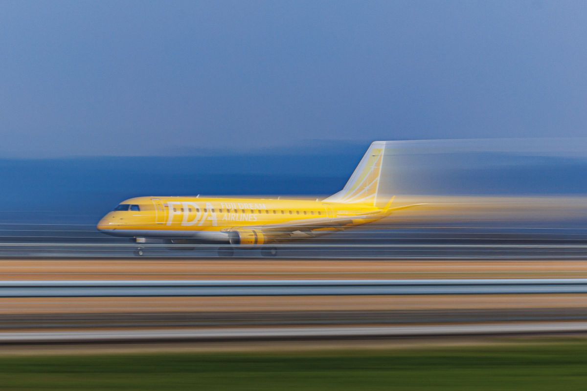 yellow line | GANREF