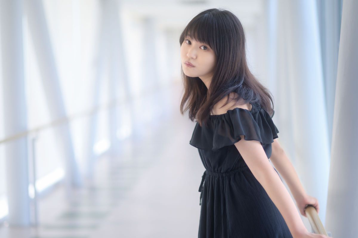 White & Black | GANREF