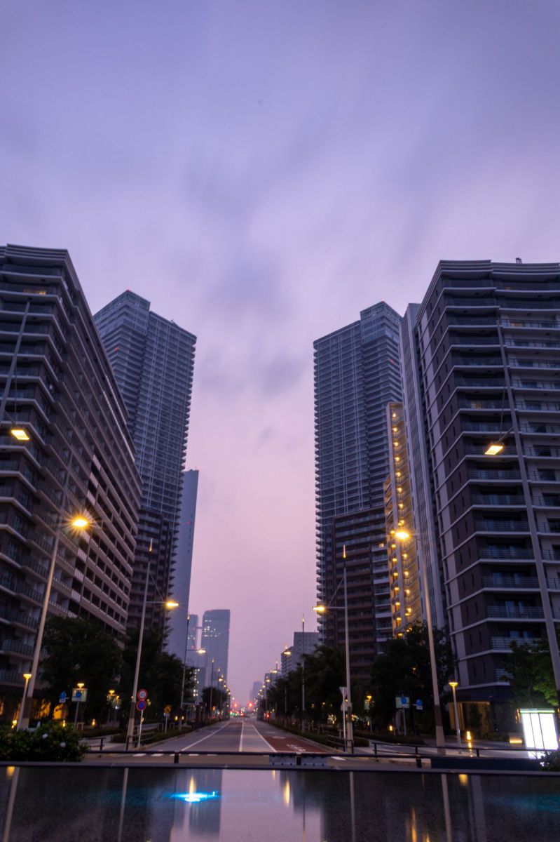 都市の夜明け | GANREF