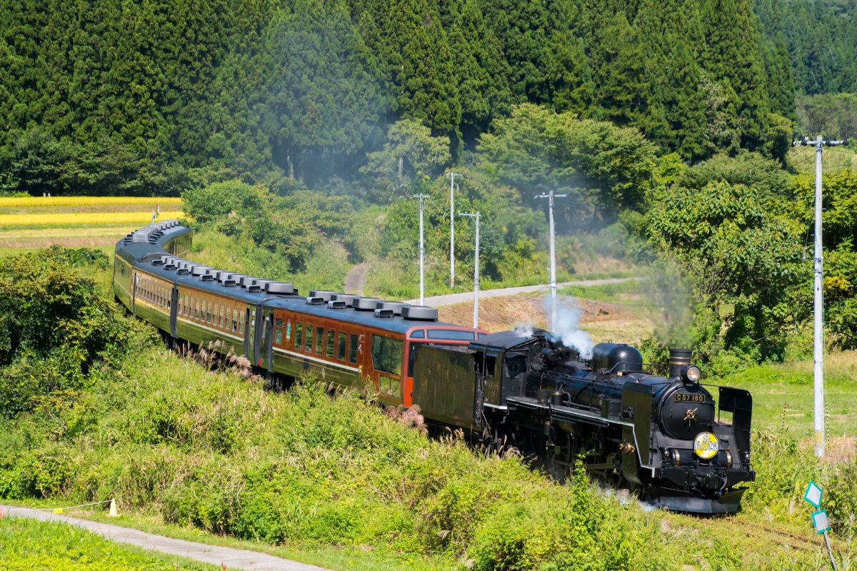 JR磐越西線 C57 180 SLばんえつ物語 | GANREF