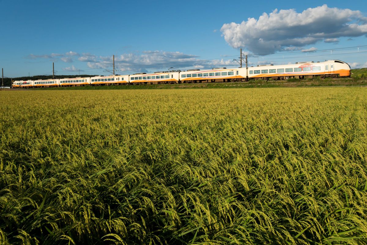 23.08.11-4 JR羽越本線 E653系 いなほ | GANREF