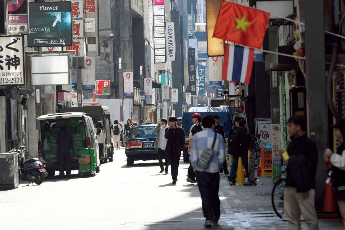 Like East Asia | GANREF