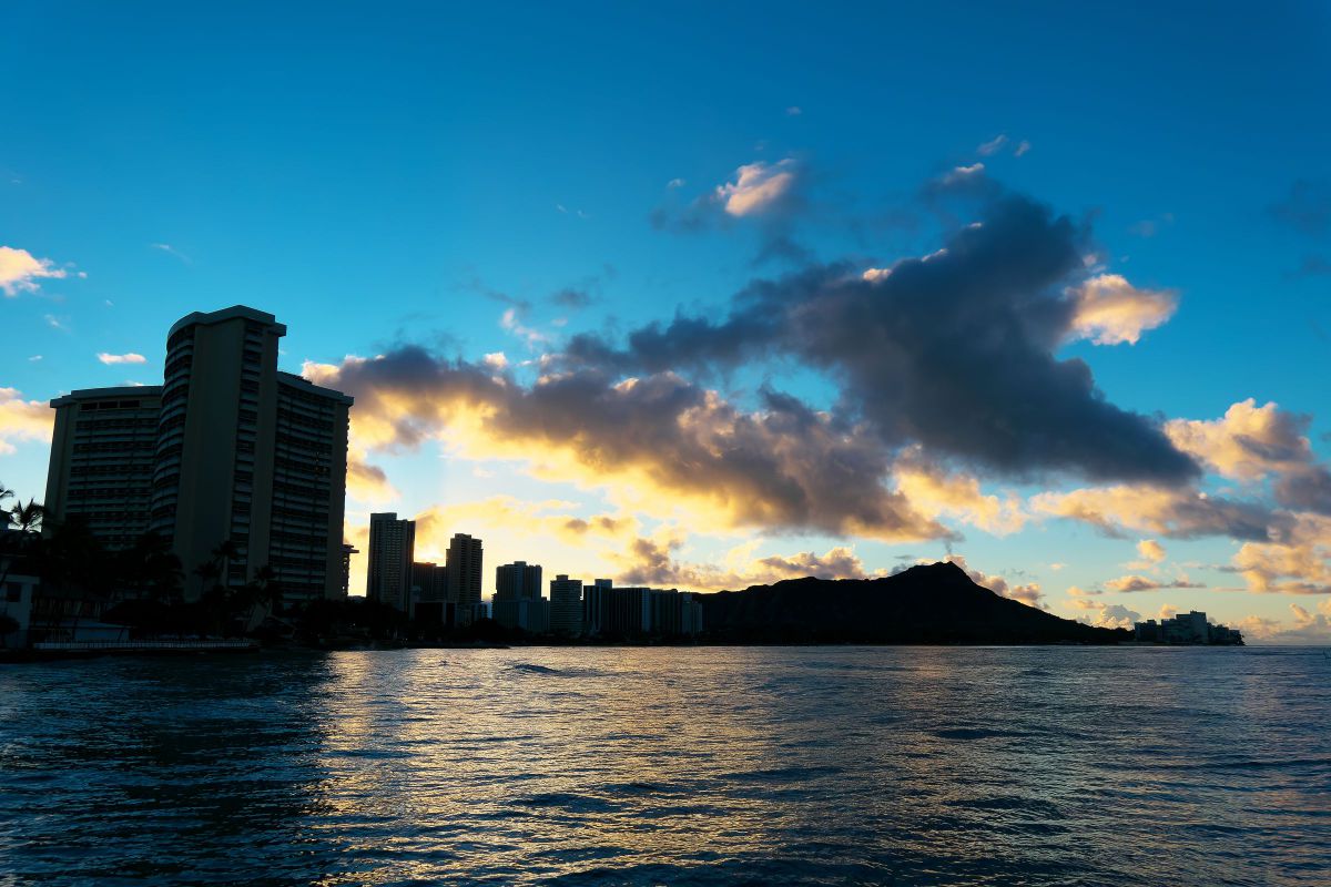 Waikiki Sunrise | GANREF