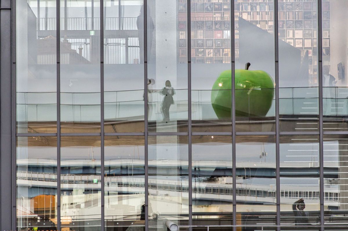 outside/inside | GANREF