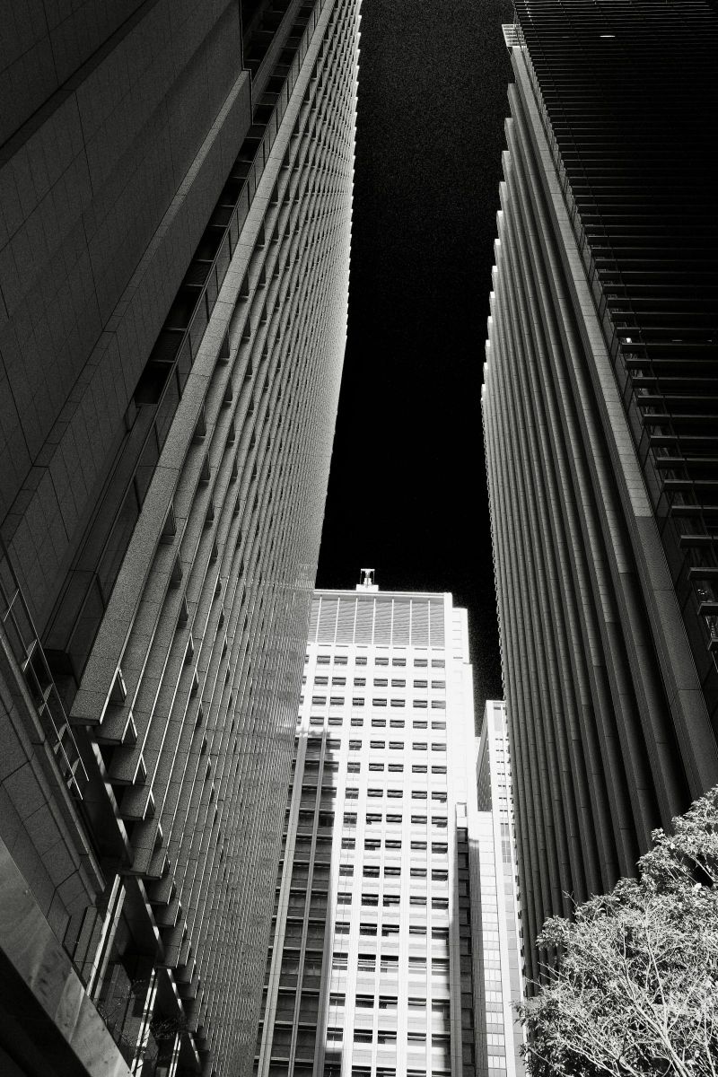 Valley Between Buildings | GANREF