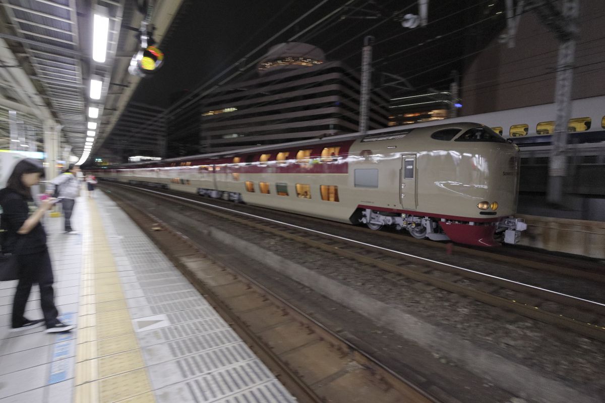 EOS M5 レビュー その5 夜間撮影・流し撮り編 | GANREF