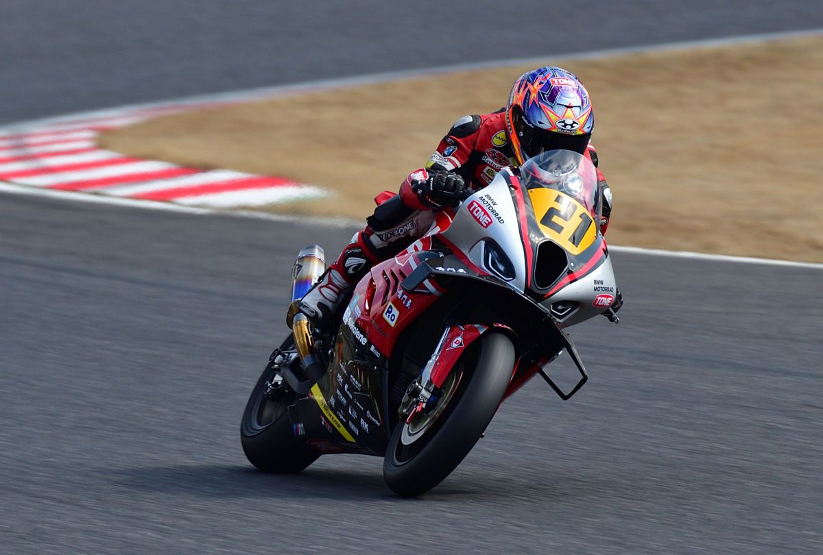 星野 知也 TONE RT SYNCEDGE4413 BMW M1000RR | GANREF