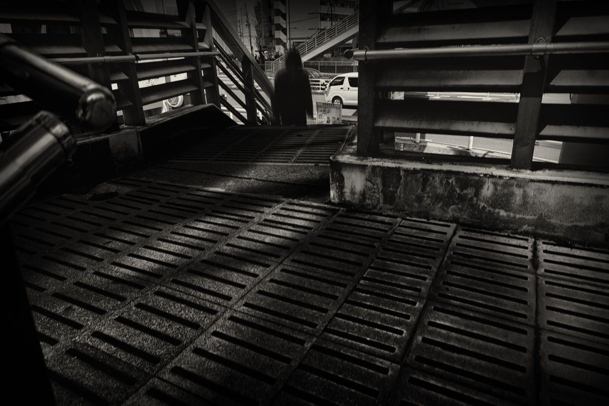 下る人01 | GANREF