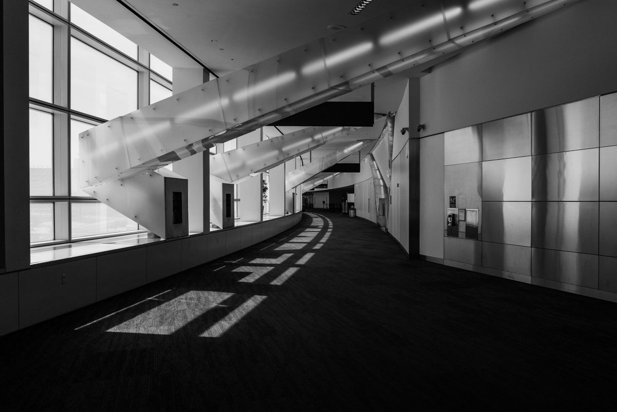 SFO B&W snap 9 | GANREF