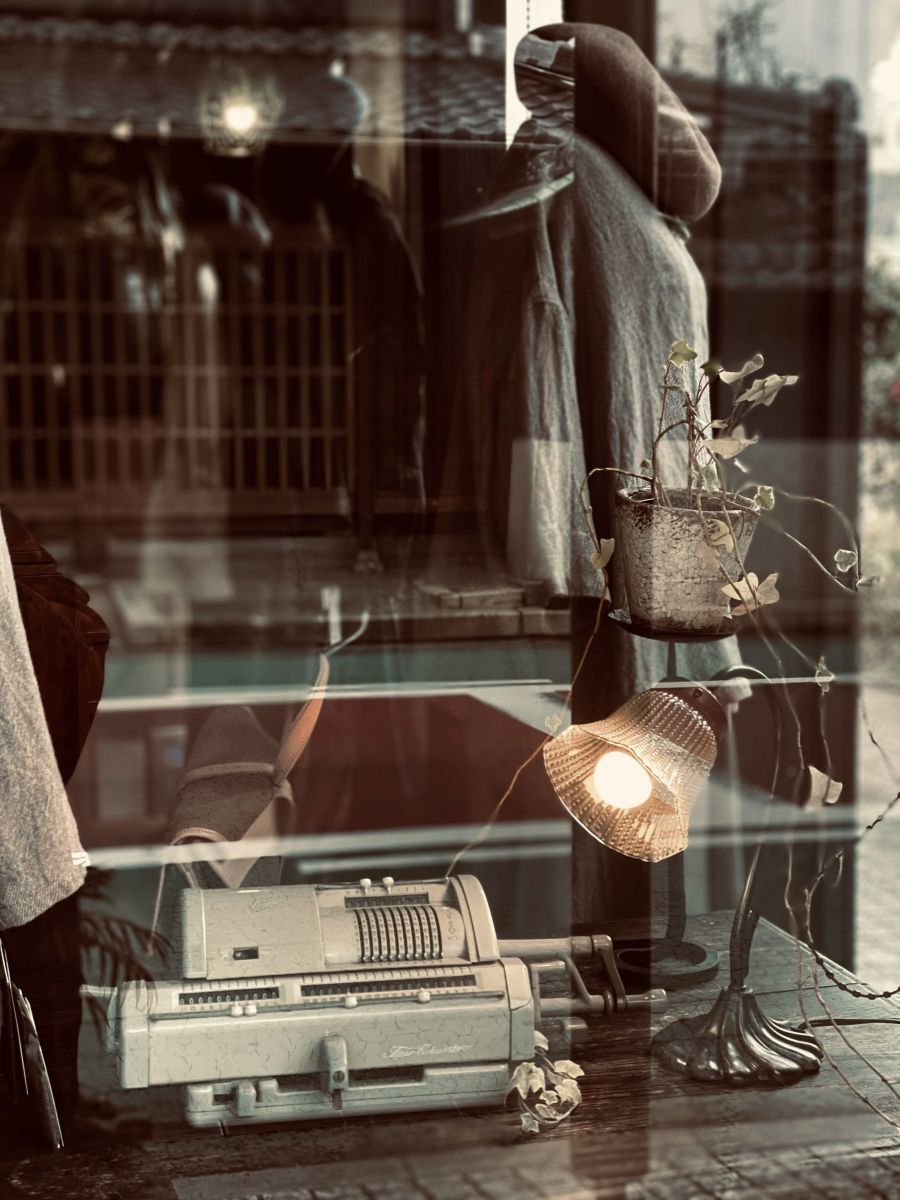 硝子越しのantique | GANREF