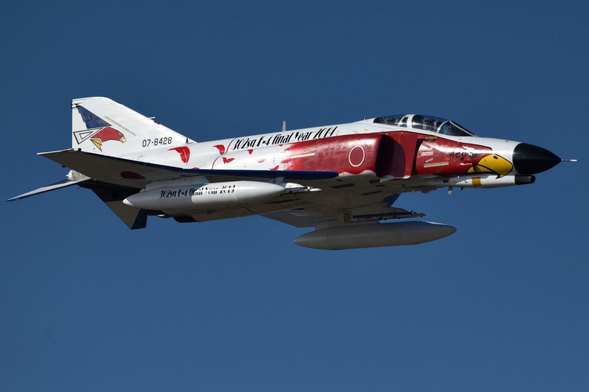 2018 百里基地航空祭 302飛行隊 F-4EJ改 特別塗装機 白 | GANREF