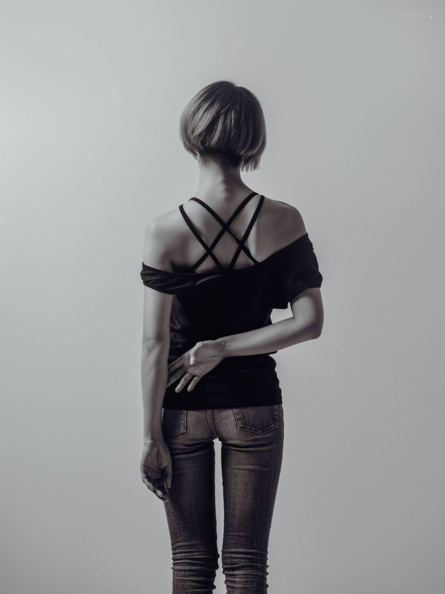 The back speaks. | GANREF