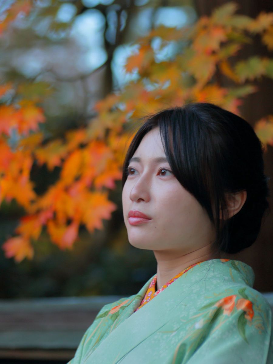 …見つめる | GANREF