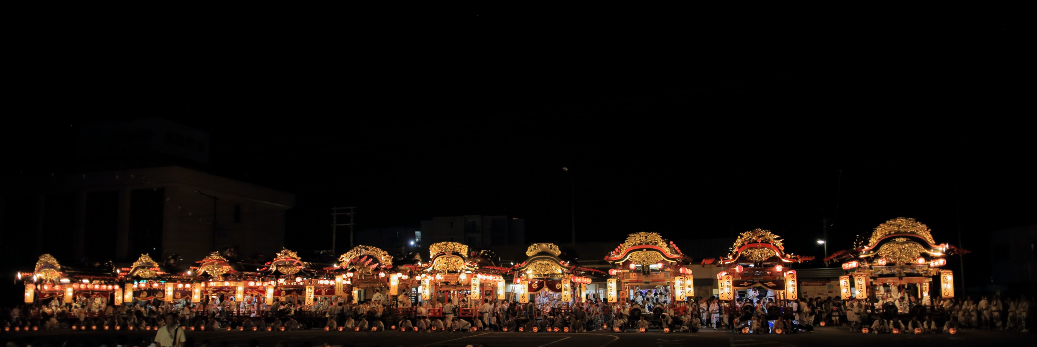 花輪ばやし（EOS 6D 24mm） | GANREF