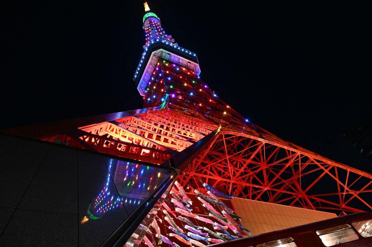 Geometric Pattern of Tokyo Tower | GANREF