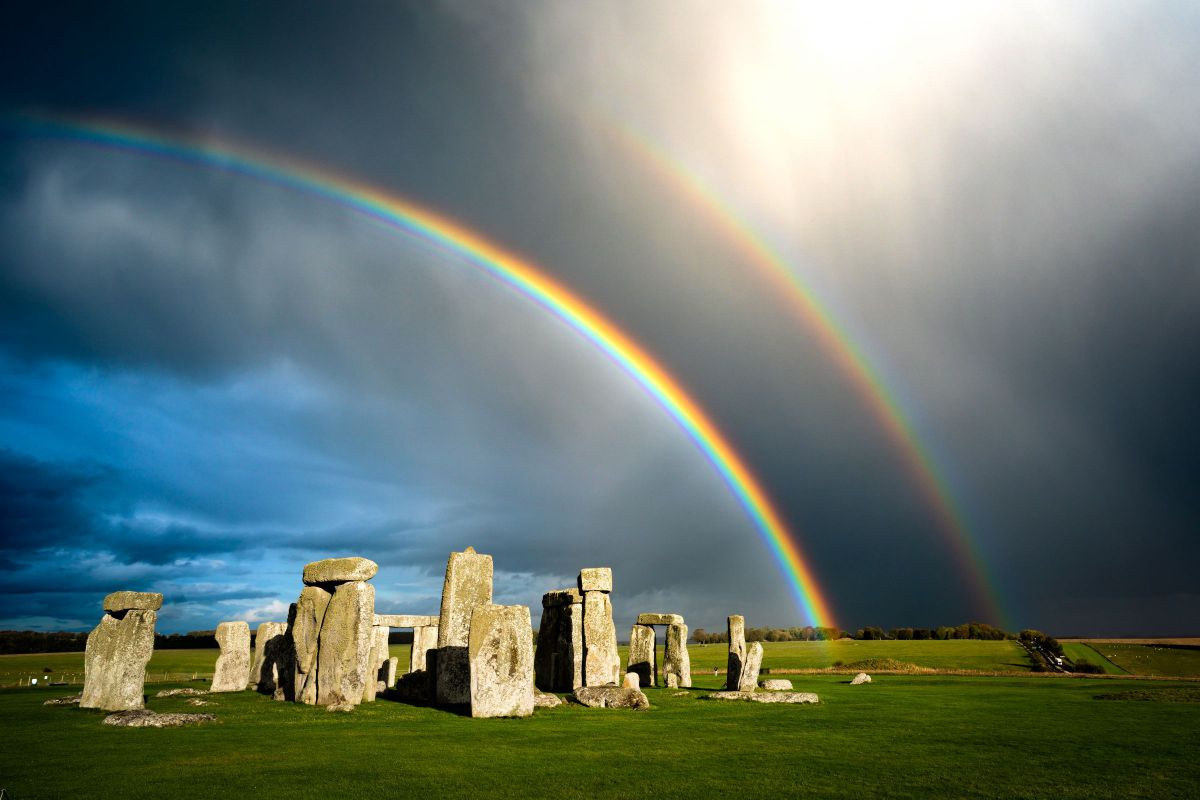 Double Rainbow over Stonehenge | GANREF