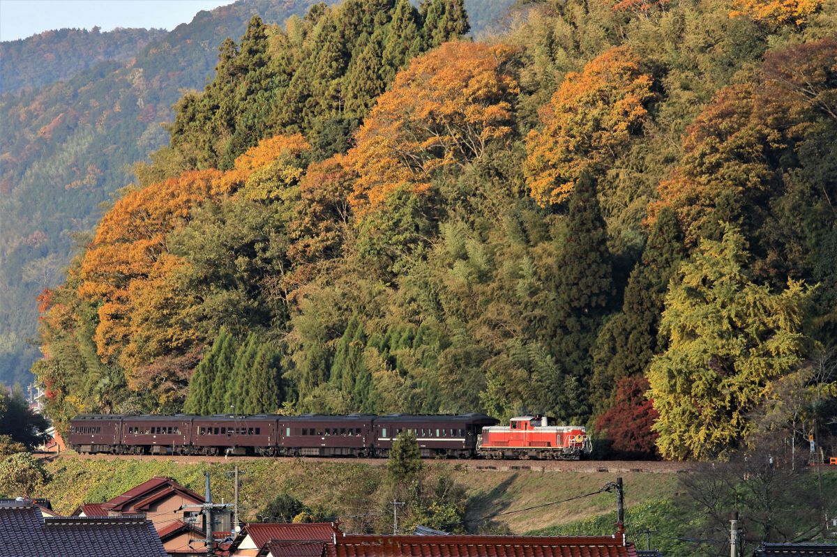 晩秋の津和野路 | GANREF