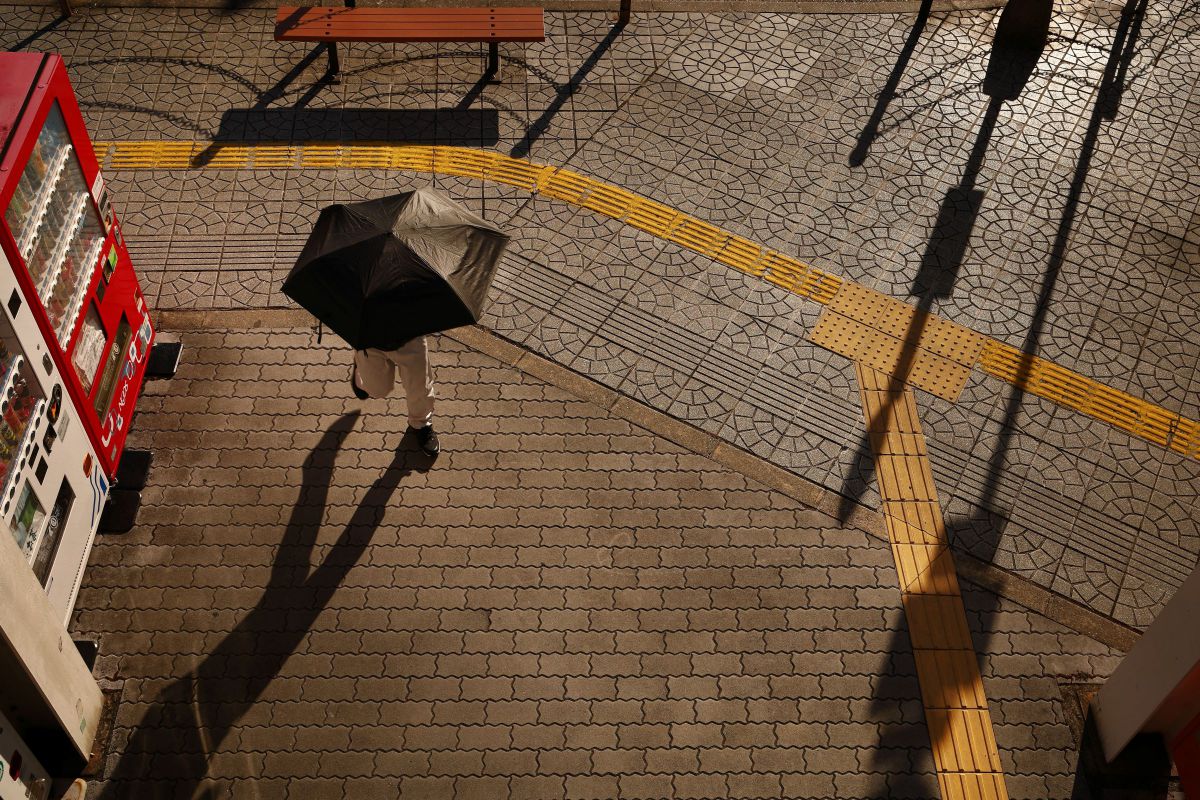 yellow line | GANREF