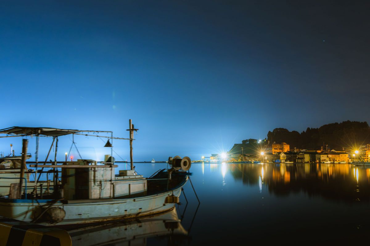 静かな漁港 | GANREF