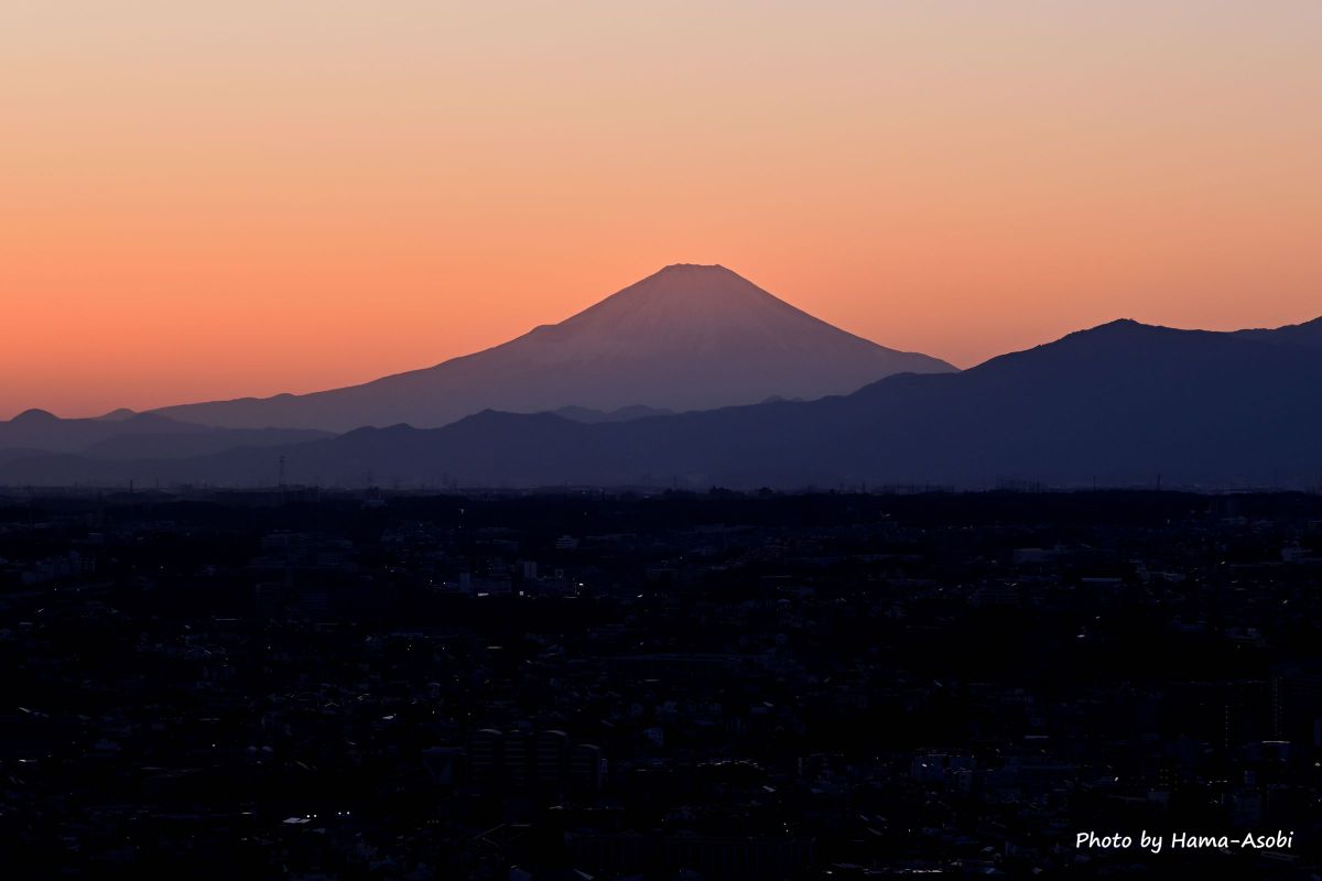 みなとみらいからの黄昏富士山 | GANREF