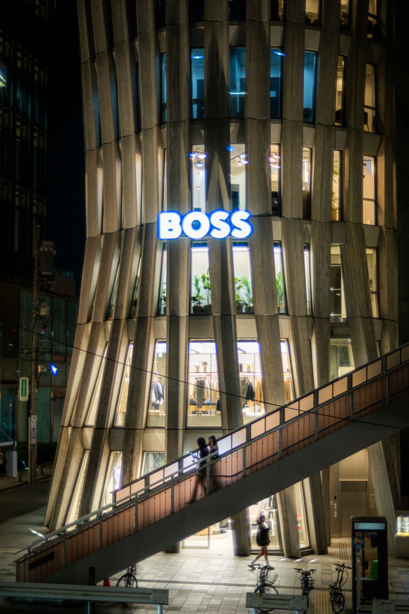 Bright Building | GANREF