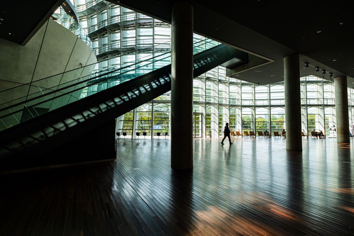 Bright Lobby | GANREF