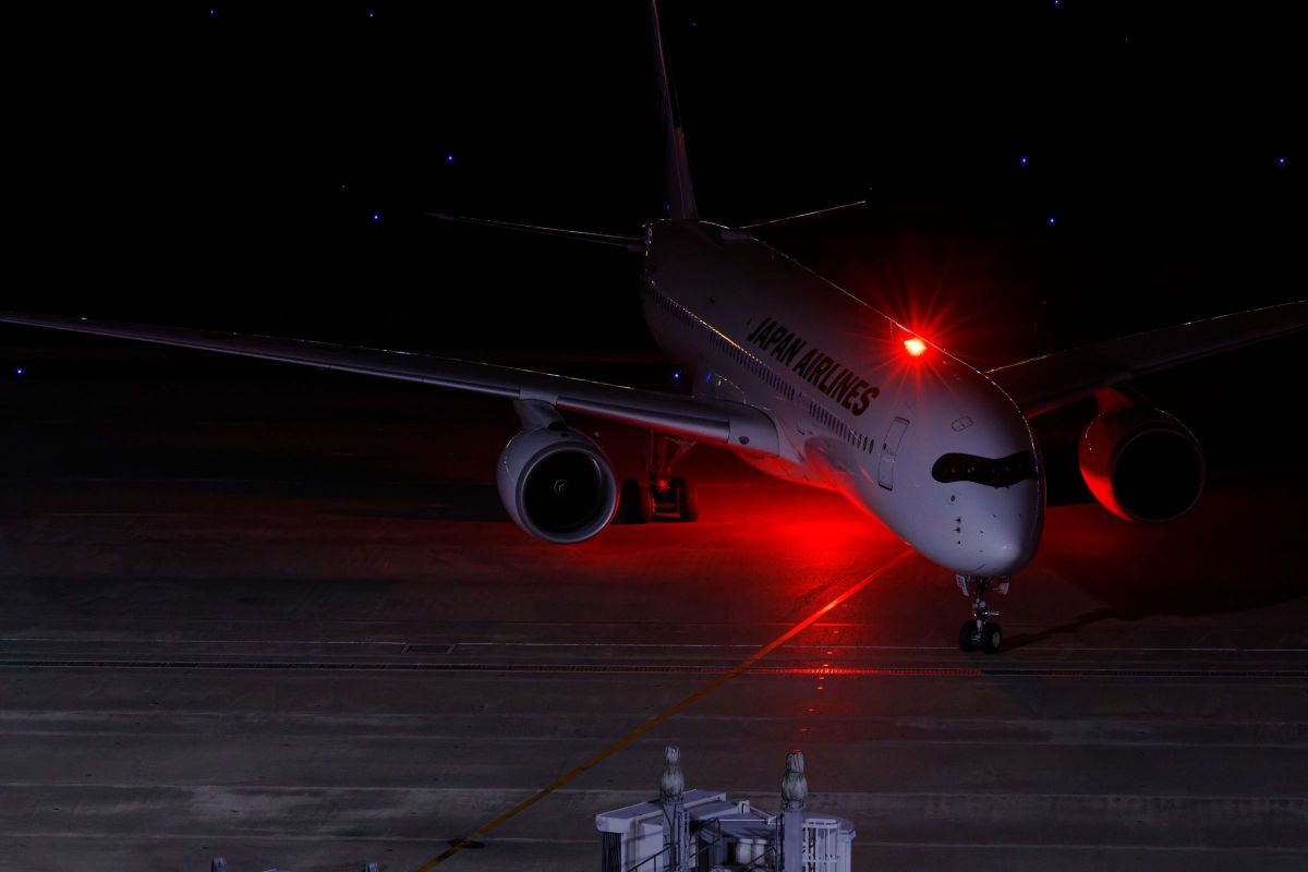 Red light in the dark | GANREF