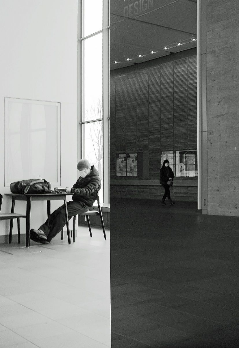 Seen in the mirror. | GANREF