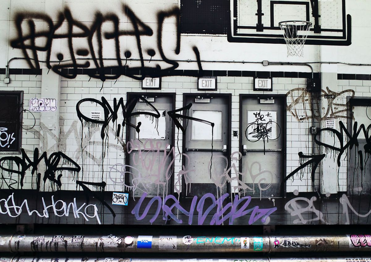 Scribble on the wall | GANREF