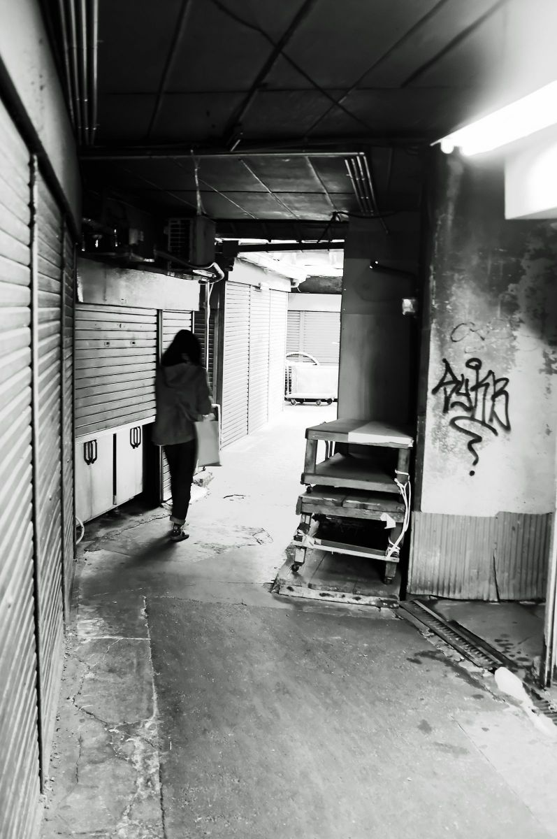 Off street. | GANREF