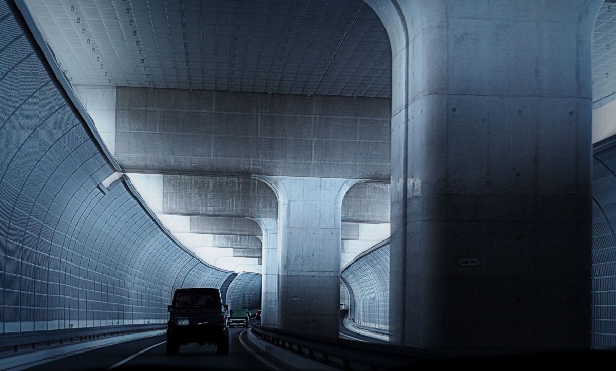 Still in the blue hole | GANREF