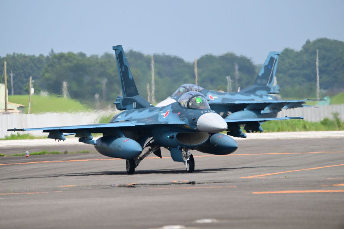 タキシング F-2 | GANREF